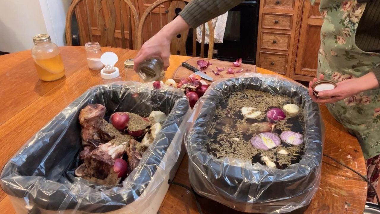 How To Make Nourishing Beef Bone Broth - Wagon Wheel Homestead