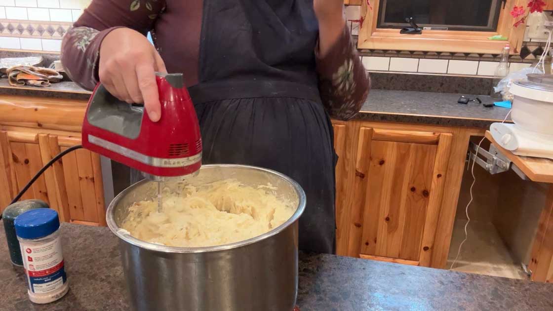 How To Make Instant Pot Mashed Potatoes - Wagon Wheel Homestead